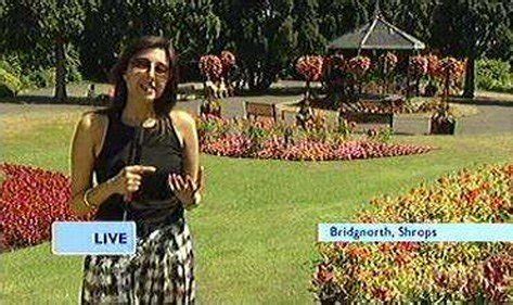 Shefali Oza Biography Images