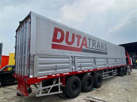 Harga Dan Spesifikasi Trailer Wingbox Hino Panjang 45 Feet