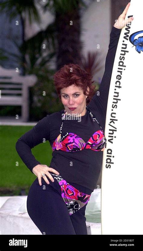 9 Hot Sexy Ruby Wax Bikini Pics