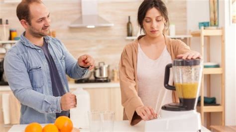 फड परससर स आ रह ह बदब त सफ करन क लए अपनए य तरक how to clean dirty food