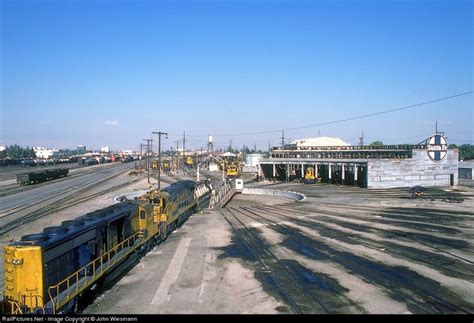 Atchison Topeka And Santa Fe Atsf Roundhouse At Bakersfield