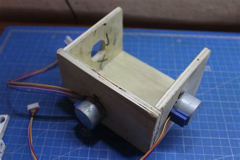 cheap and simple arduino eggbot 7 steps with pictures instructables