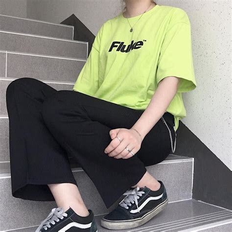 여름엔 네온이 최고 플루크 최고최고 데일리 데일리룩 일상 오오티디 패션 형광 반팔 반팔티 플루크 반스 올드스쿨 daily dailylook ootd