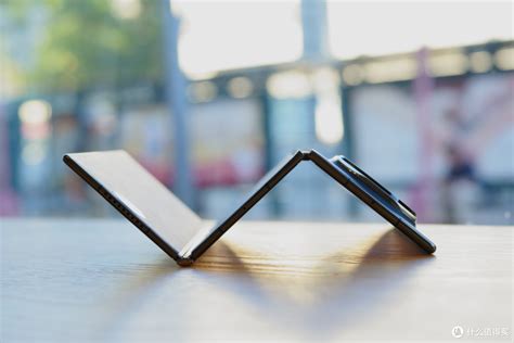 华为mate Xt三折叠屏手机凉了？为啥“销声匿迹”？评论区道出真相 其他智能手机 什么值得买