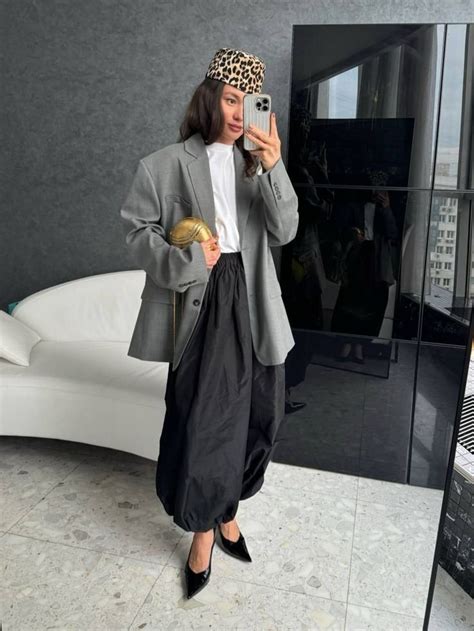 Модні штани шаровари 2025 як та з цим їх носити щоб виглядати стильно фото Hochu Ua