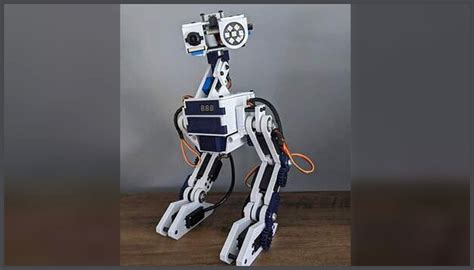 Raspberry Pi Powered Bipedal Robot Is Seriously Cute