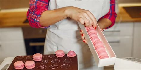 Приготування макаронс 🥇 - подарунковий сертифікат у Чернівцях