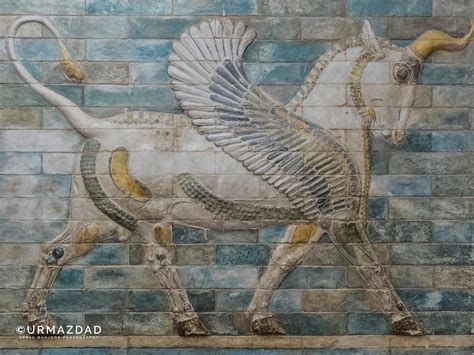 اورمزداد گاو بالدار هخامنشی یا لاماسوس، نمادی