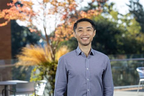 Shawn Shi Foster School Of Business