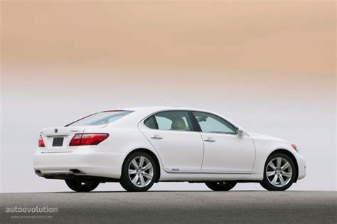 Lexus Ls 2009 Present Telematics And Hybrid Features