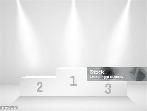 우승자 시상대 화이트 받침대 모형 스포트라이트가 있는 현실적인 무대 빈 의식 플랫폼 우승자 장소 템플릿 벡터 일러스트레이션 1에 대한 스톡 벡터 아트 및 기타 이미지