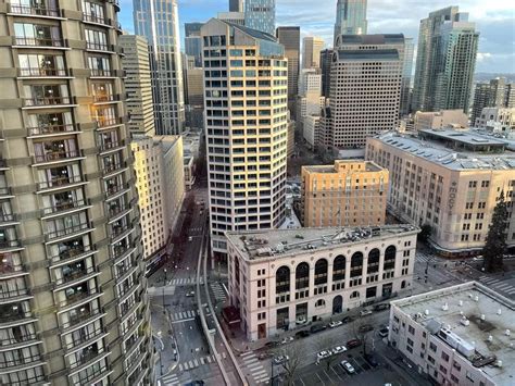 What I Wish Someone Had Told Me In My First Data Engineering Job By