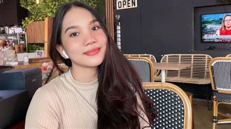 Cewek Manado Angel Mailangkay Bisa Kerja Sambil Berbisnis Begini