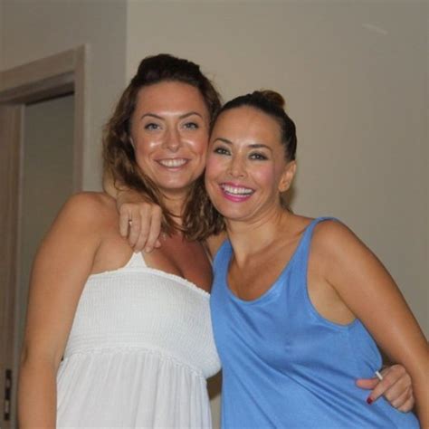 Отец Жанны Фриске рассказал что ее сестра Наталья донашивает вещи умершей от рака певицы