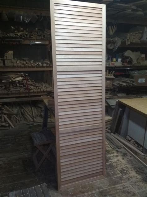 Жалюзийные дверки — цена 2200 грн в каталоге Шкафы Купить товары для