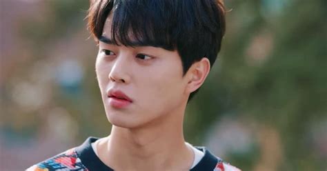 Adlı Kullanıcının — Song Kang Panosundaki Pin