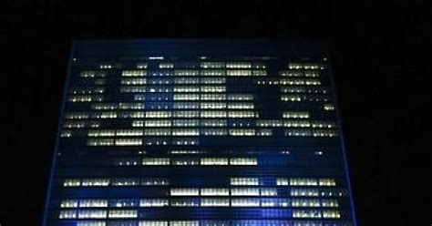 유엔 70주년 피라미드에서 에펠탑까지 파란불빛 밝힌다