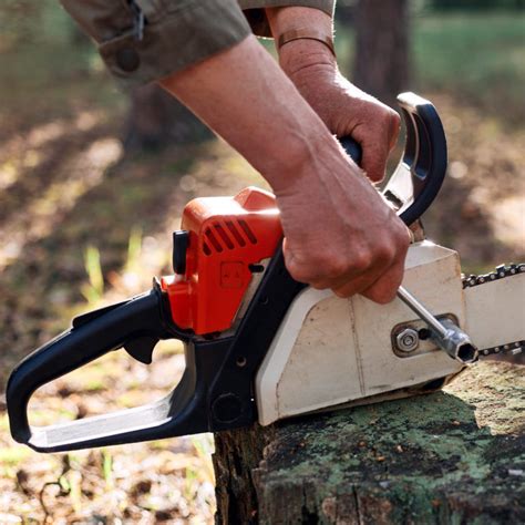 How To Use A Chainsaw An Informative Guide For Homeowners