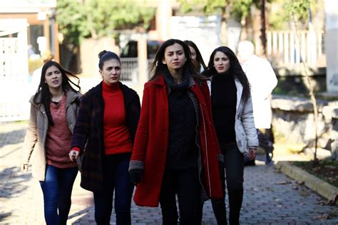 Kırgın Çiçekler 28 Foto Galeri