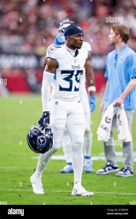 Tennessee Titans Cornerback Darrell Baker Jr 39 Walks With His