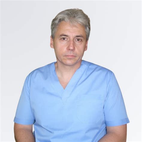 Д р Максим Клисурски Femi Clinic