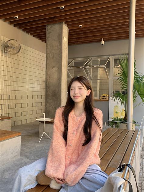 베이지하루 핑크 러블리 니트가디건 니트탑 긴팔 두툼한 여성 가디건 루즈핏 오버핏 라운드넥 노카라 캐주얼 올매치 가을 겨울 봄 간절기 코디 패션 여자 마이 상의 스웨터 숏자켓