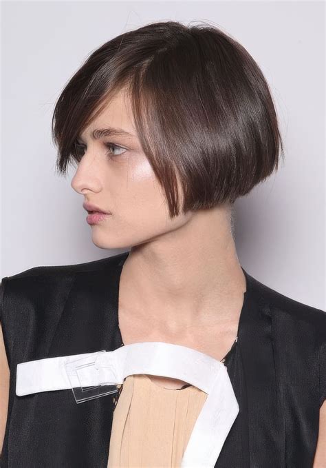 50 Refined And Chic Ear Length Bob Ideas Styleoholic