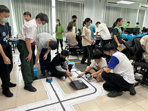 Robotics Bootcamp Blitz Ieee Sarawak Subsection Ignites School