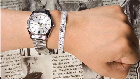 Наручные часы Casio Mtp 1302d 7a2 Vdf Белые с золотистым стальные минеральное стекло фото