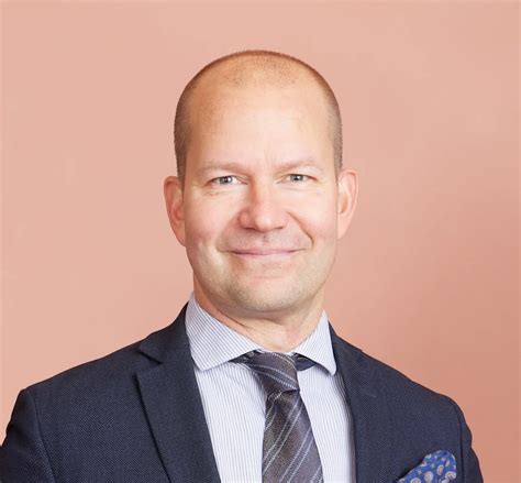 Ota Yhteyttä Pihlajalinna