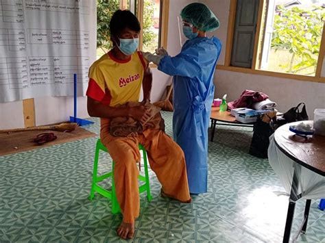 မိုင်းငေါ့မြို့တွင် အသက် ၁၈ နှစ် အထက်ပြည်သူ ၉၀ ဦး အား ပထမအကြိမ် ပဉ္စမ ရက် ကိုဗစ် ၁၉ ရောဂါ ကာက