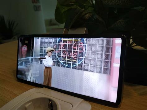 Review Samsung Galaxy S Unggul Di Banyak Sektor Tapi Ada Kekurangan