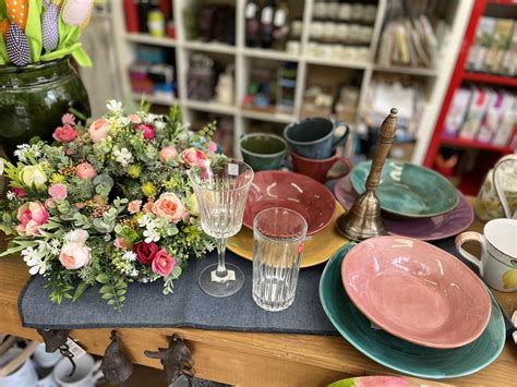 Пекарна и сладкарница Клер Италианското традиционно джелато е замразен десерт приготвен от