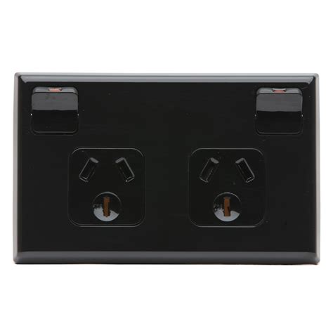 Pdl Socket Outlet 600 Series Twin Switched Assembled Horizontal 250 V 10 A Black