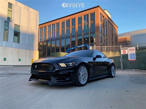 2017 Ford Mustang With 19x95 35 Rotiform Rse And 28535r19 Atlas And