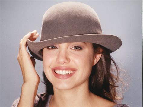 Times Angelina Jolie Proved Shes The Ultimate Beauty Chameleon Vogue