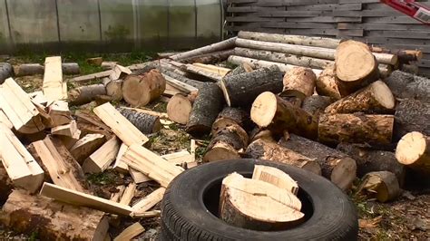 Деревенские научили как правильно колоть дрова Youtube
