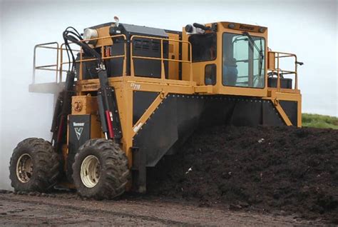 Vermeer Ct718 Compost Turner Offers Recycling Efficiency