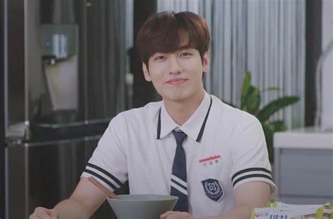 Lee Jihan Dead K Pop Singer Actor Dies At 24 In Seoul Crowd Crush