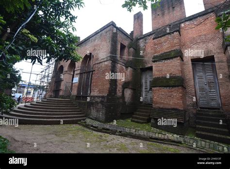 The Clive House Or Bara Kothi Is Known As One Of The Oldest Buildings In Kolkata