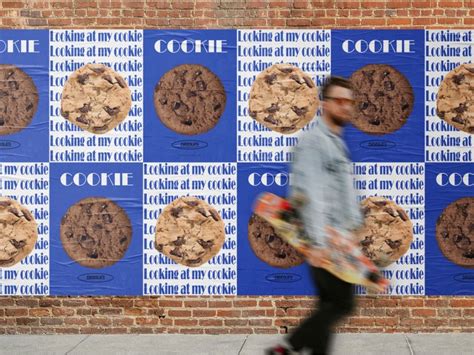 트렌디한 포스터로 브랜드 공간을 살려보세요 크몽