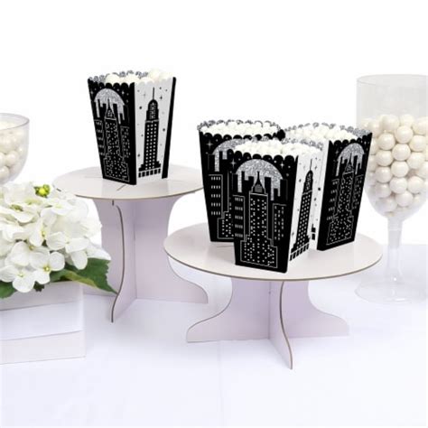 Big Dot Of Happiness Nighttime City Skyline New York Party Favor