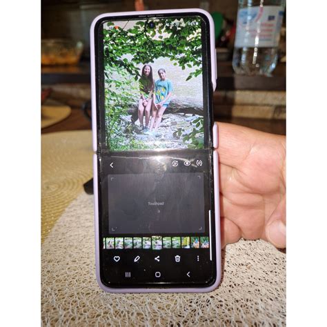 User Manual Samsung Galaxy Z Flip English Pages