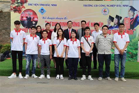 Sinh viên BCi sinh hoạt ngoại khoá chuyên đề Tư duy định hướng nghề nghiệp và phát triển kỹ