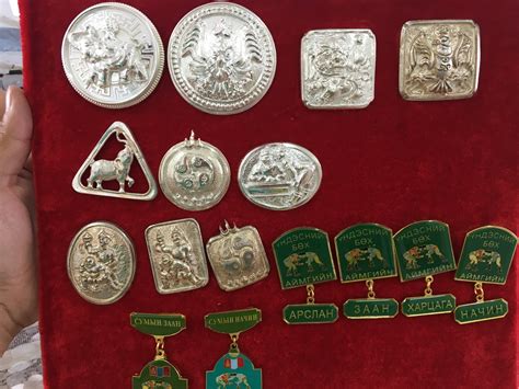 Монгол ЗОДОГ Бүх төрлийн малгайн болон энгэрийн тэмдэг Facebook