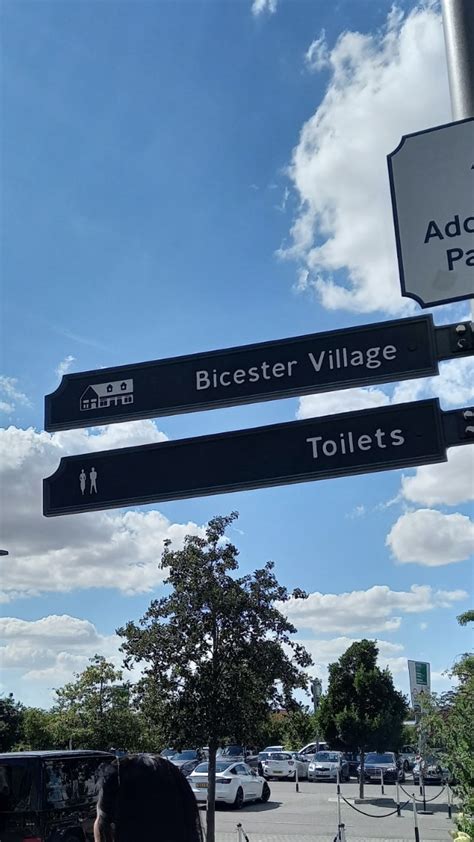 영국 아울렛 비스터빌리지 후기 ㅣ 쇼핑리스트 ㅣ 가격 프라다버버리토리버치폴로뉴발란스언더아머비비안겐조몽블랑