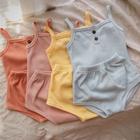 아기옷 소녀 세트 아기 소녀소년 옷 신생아 아기 솔리드 캐미솔과 반바지 2pcs 귀여운 유아 여름 캐주얼 아동 의류 세트의류