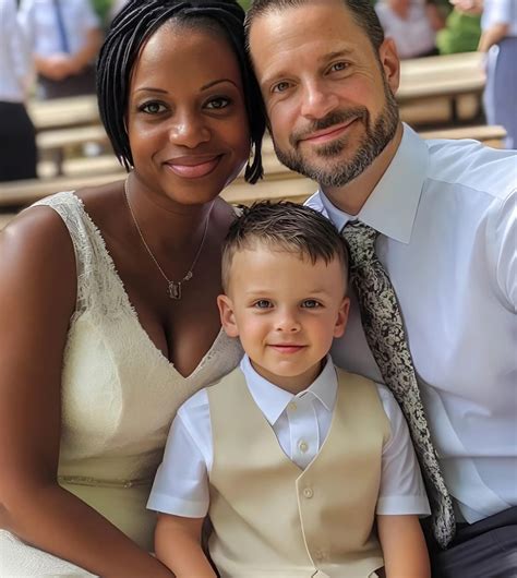 Good News კარგი ამბავი მე გავთხოვდი ქვრივი კაცს რომელსაც პატარა შვილი ჰყავდა ერთ დღეს