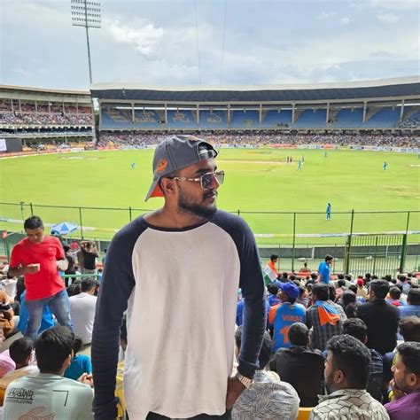 Aniket Shertate⚡ (@_aniket_shertate_) • Threads, Say more