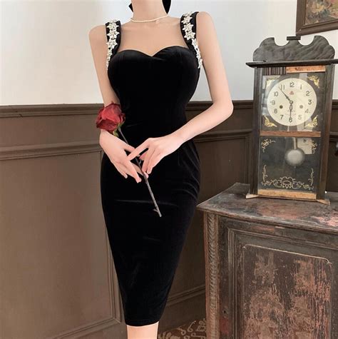 모두집 연말파티룩 크리스마스 벨벳 반짝이 뷔스티에 미니 스팽글 연말파티 원피스 [당일 출고]